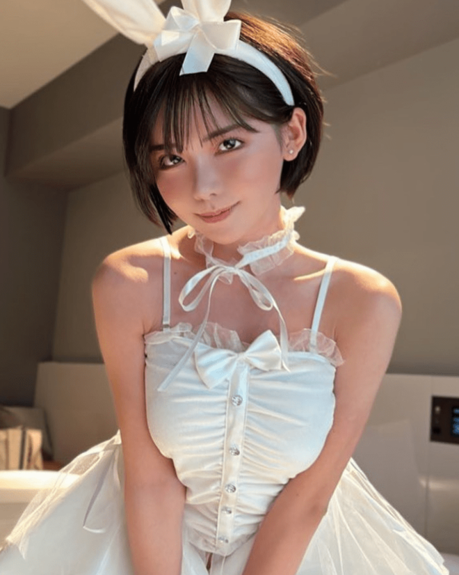 「クオリティー高いっす」深田えいみ、瞳に星印のこだわり『推しの子』星野アイコスプレ披露にファン絶賛「めちゃくちゃ可愛い」|ニュース|ピンズバnews