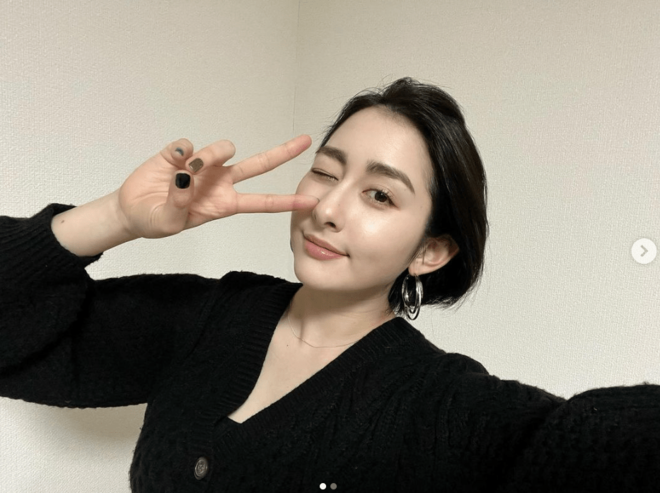 「軽くなった感じで爽やか〜」元ももクロ・早見あかり、スッキリ耳かけショートヘアにイメチェン!化粧っ気ゼロでも「すごく綺麗な顔」|概要|ニュース|ピンズバnews