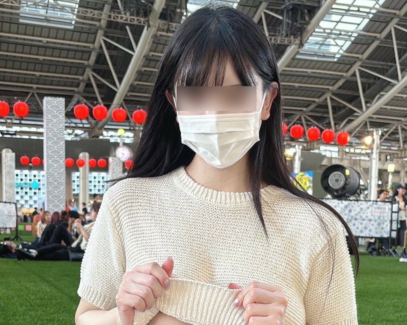 「いけないことなんだと初めて気づき」飲食店内で胸を露出する女性たち 迷惑行為を行なった心中を告白|ニュース|ピンズバnews