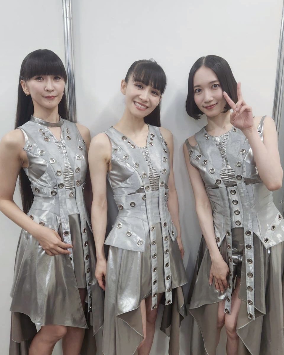 「MV見てそうかなと…」Perfume、9.21発表“大切なメッセージ”に「解散？」心配の声が上がる最新MVの意味深演出｜ニュース｜ピンズバNEWS
