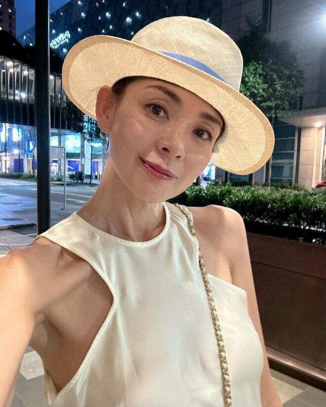 「美人親子」SHIHO、12歳の娘サランちゃんの“強烈変顔”を披露「面白くて可愛い」｜概要｜ニュース｜ピンズバNEWS