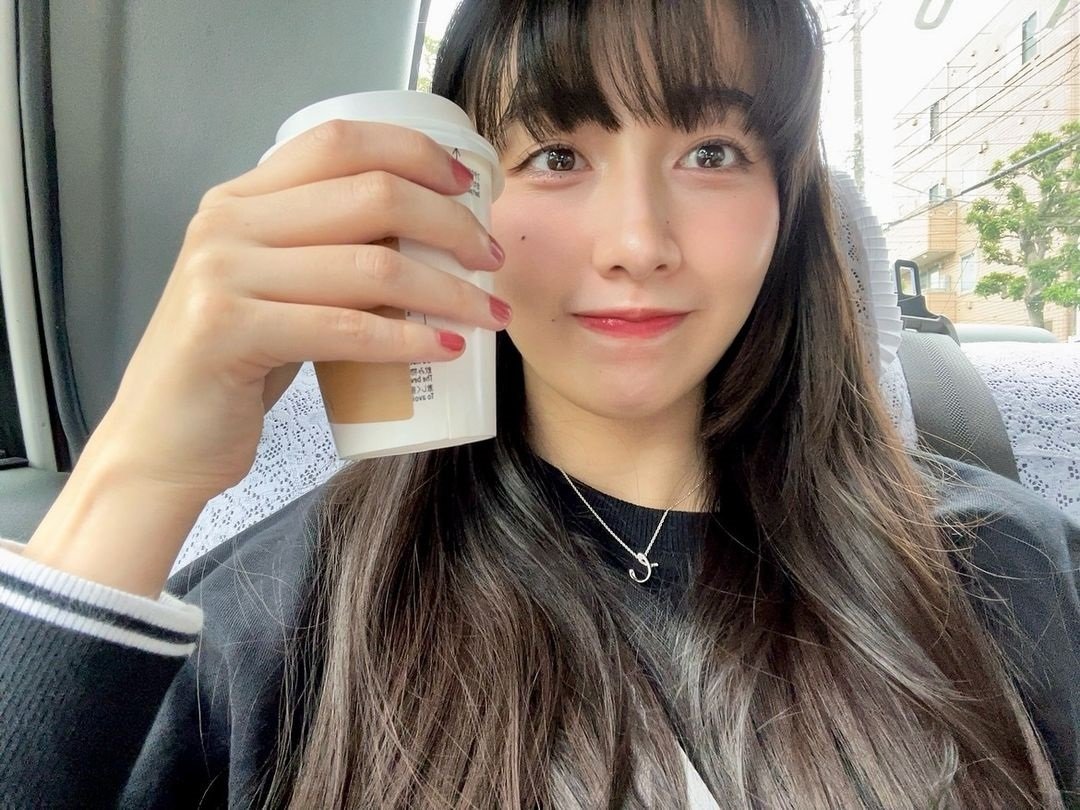 「骨格ウェーブなだけです」体重“46キロ”公言のCocomi、透けタイツで超絶美脚ショット披露｜ニュース｜ピンズバNEWS